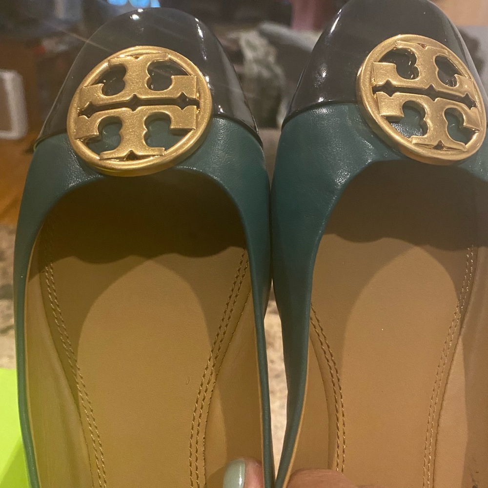 Tory Burch Navy And Green Color Block Flats. Worn Twi… - Gem
